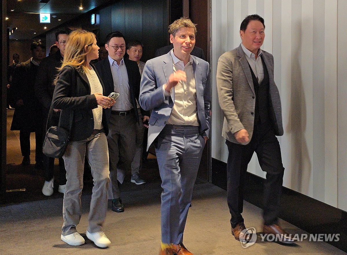 SK掌门会见OpenAI CEO | 韩联社